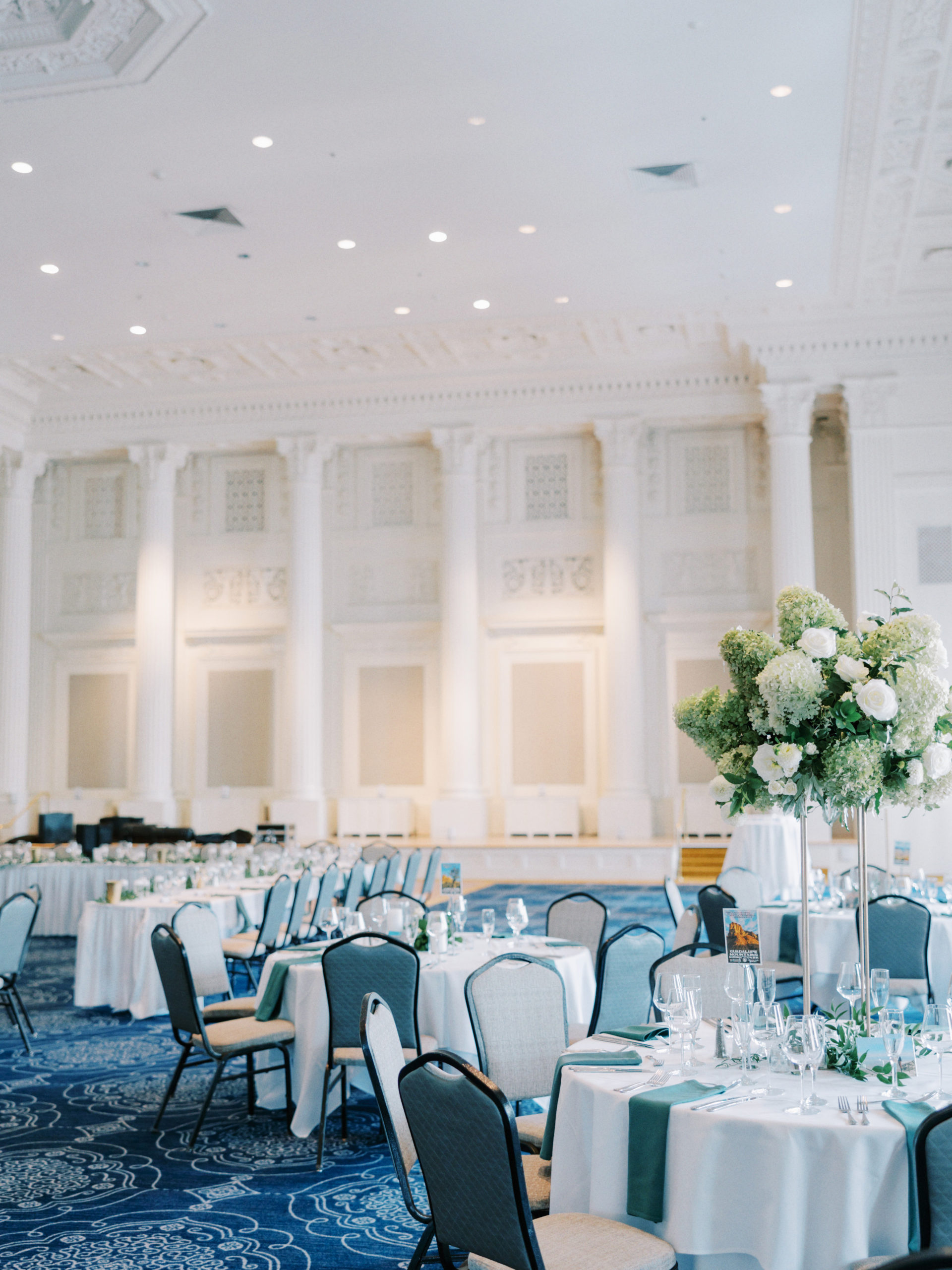 Elegant and Romantic Sentinel Hotel Wedding | Portland, Oregon